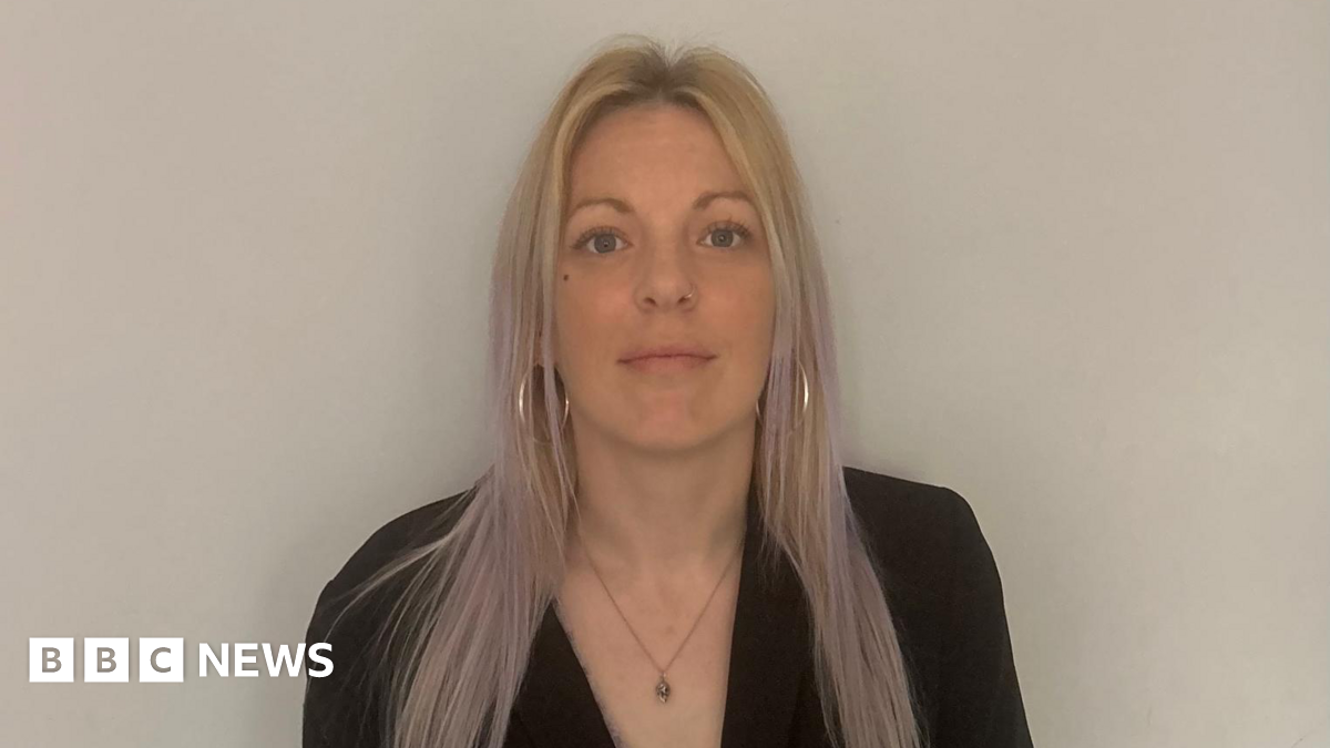 Woman's campaign for Bewdley Bypass safety measures - BBC News