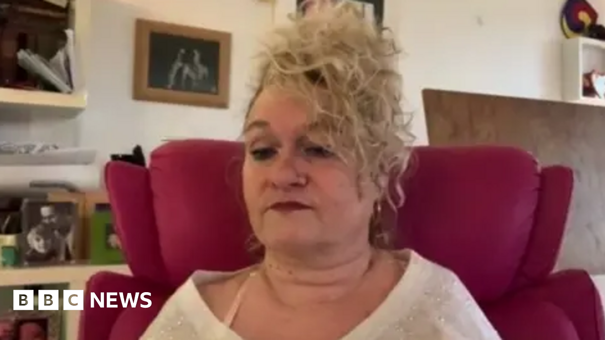 Art: Alison Lapper mounts exhibition on grief after loss of son - BBC News