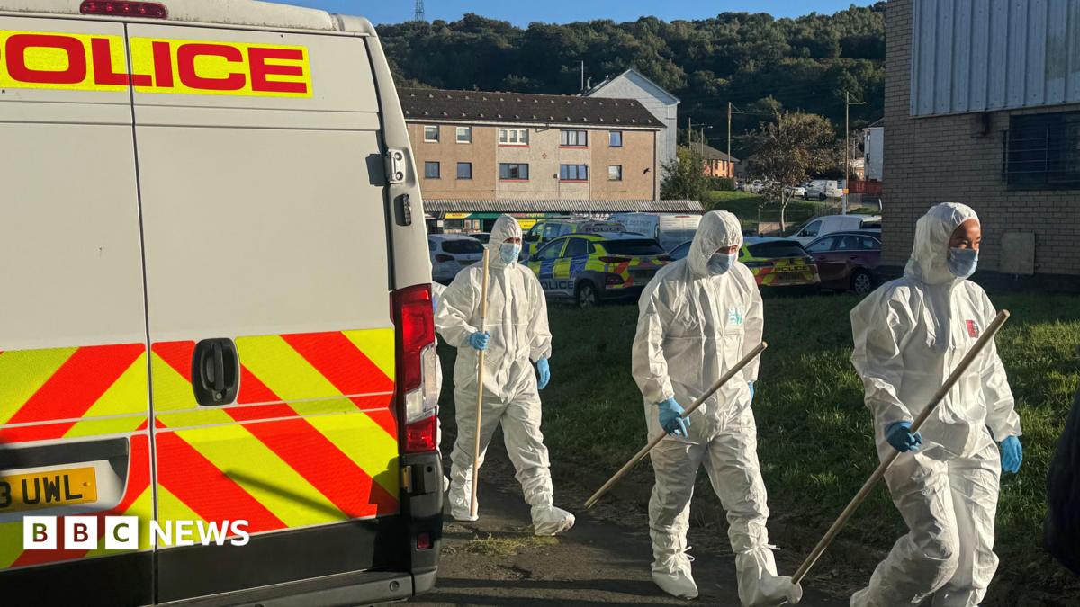 Police cordon off land in Castlemilk in 'ongoing investigation' - BBC News