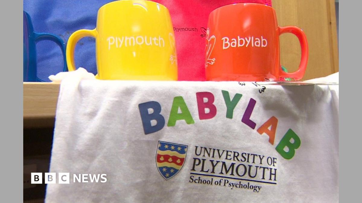 Thousands of families help Plymouth's Babylab research - BBC News