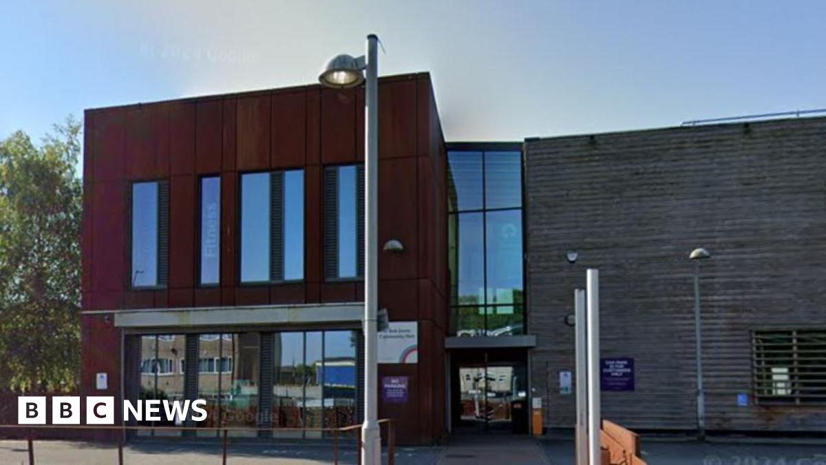 Support and advice on a range of issues offered in Wolverhampton - BBC News