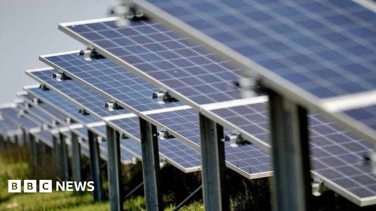 Huge solar farm approved near Foston despite objections - BBC News