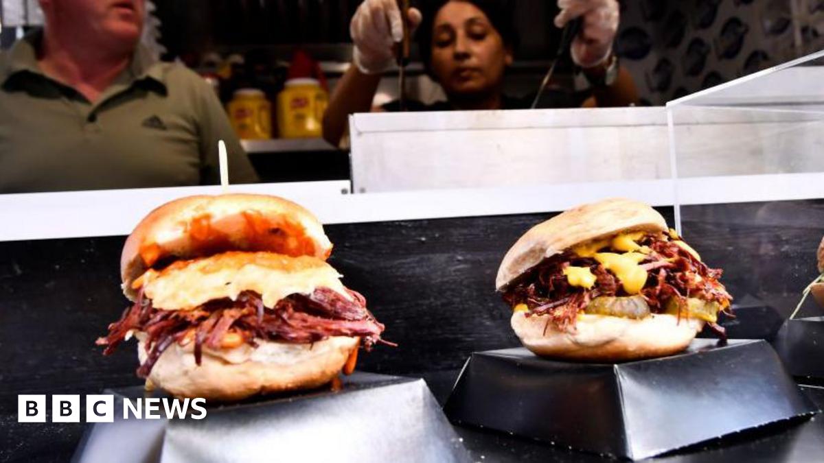 London's long history of street food - BBC News