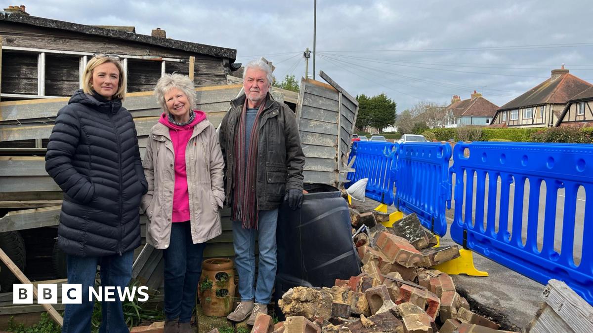 Bognor: Garden wall destroyed by cars twice in seven months - BBC News