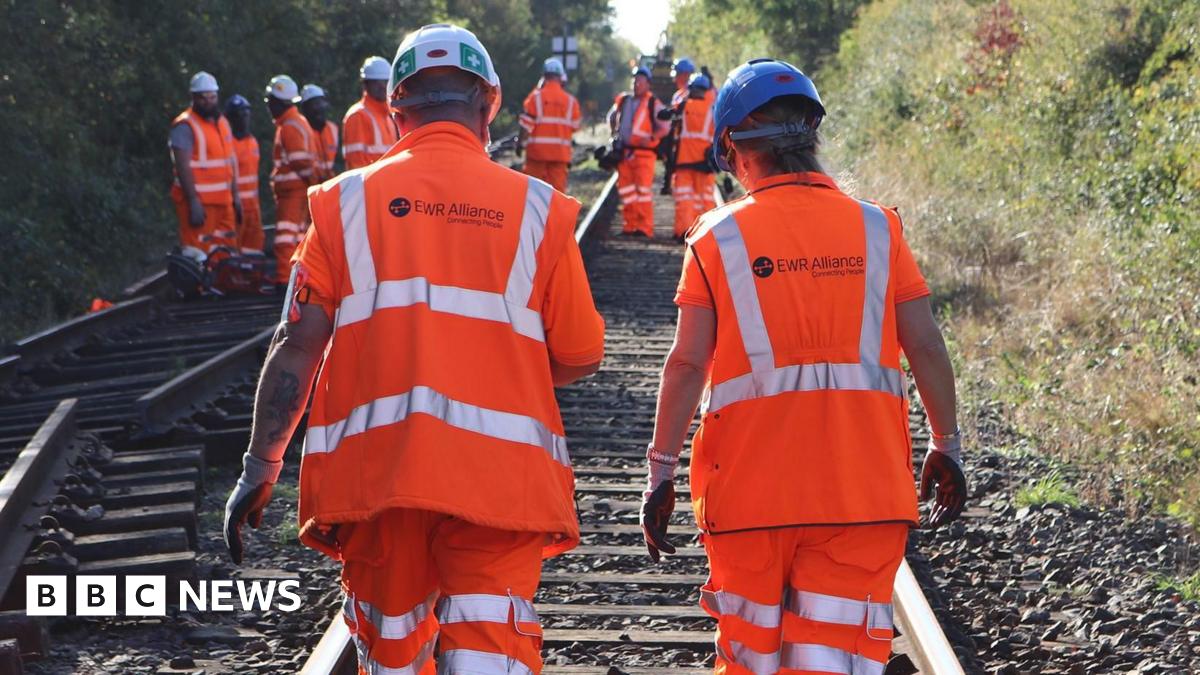 East West Rail: What are the key findings in new consultation? - BBC News