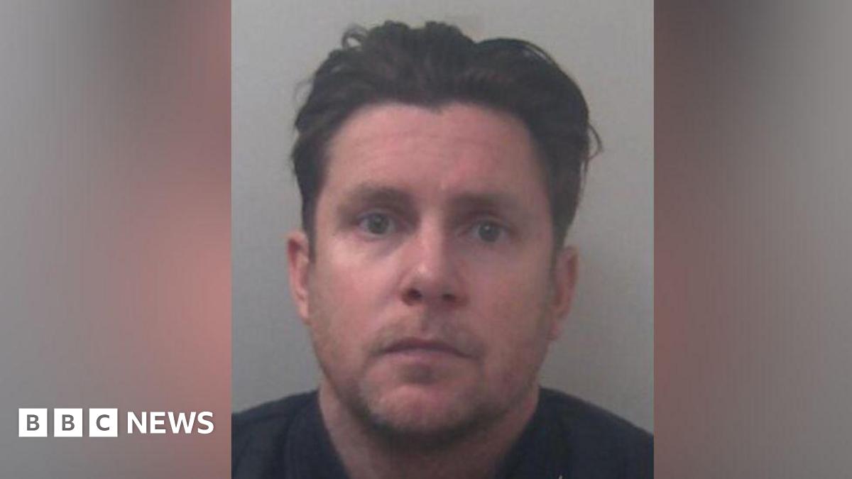 Whitstable: Victims rally to help jail fraudulent tradesman - BBC News