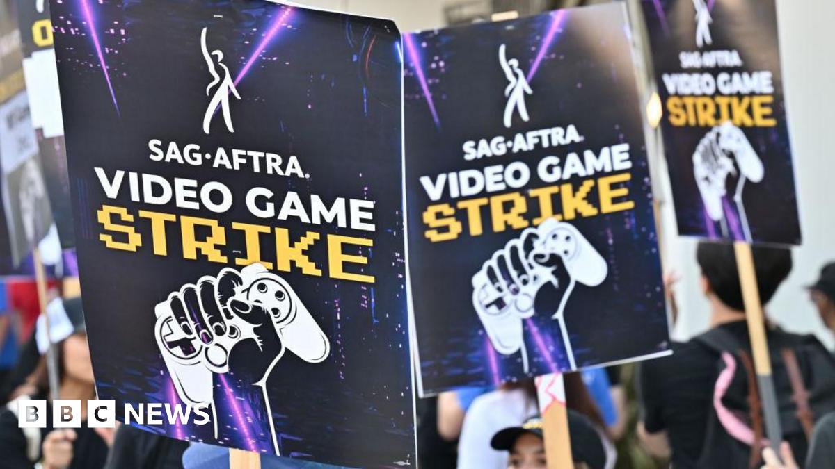 Video game strike: Online games could be first to be hit - BBC News