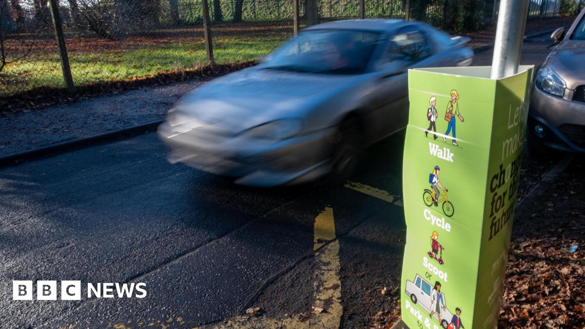 Trial to ban traffic outside Wiltshire schools gets £140k - BBC News