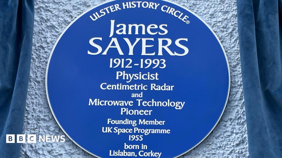 James Sayers: Antrim scientist commemorated with blue plaque - BBC News
