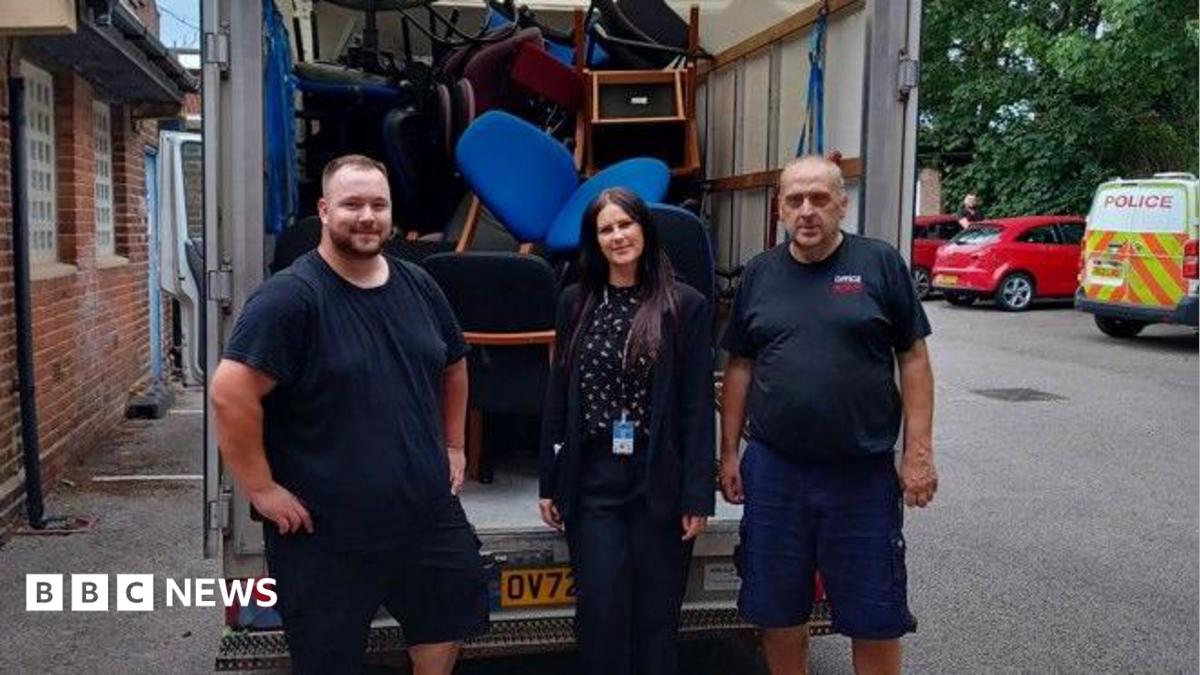 West Midlands Police clear-out helps scouts and schools - BBC News