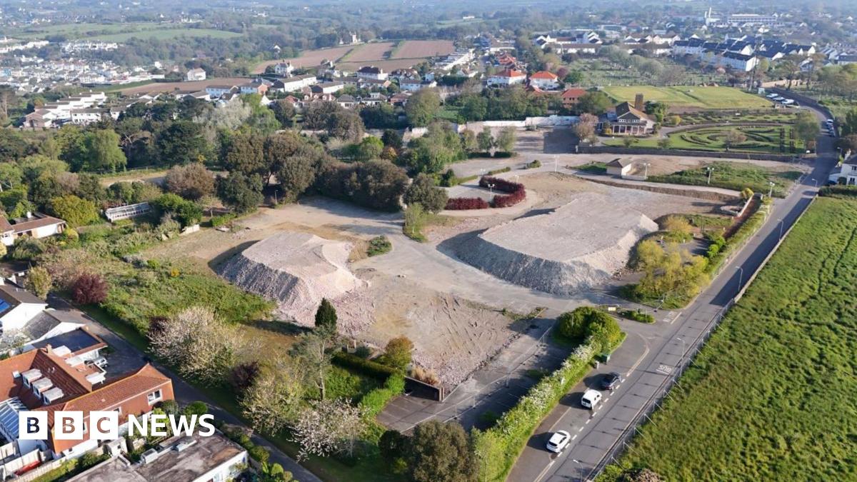 Refurb starts at Mulcaster House on Overdale hospital site - BBC News