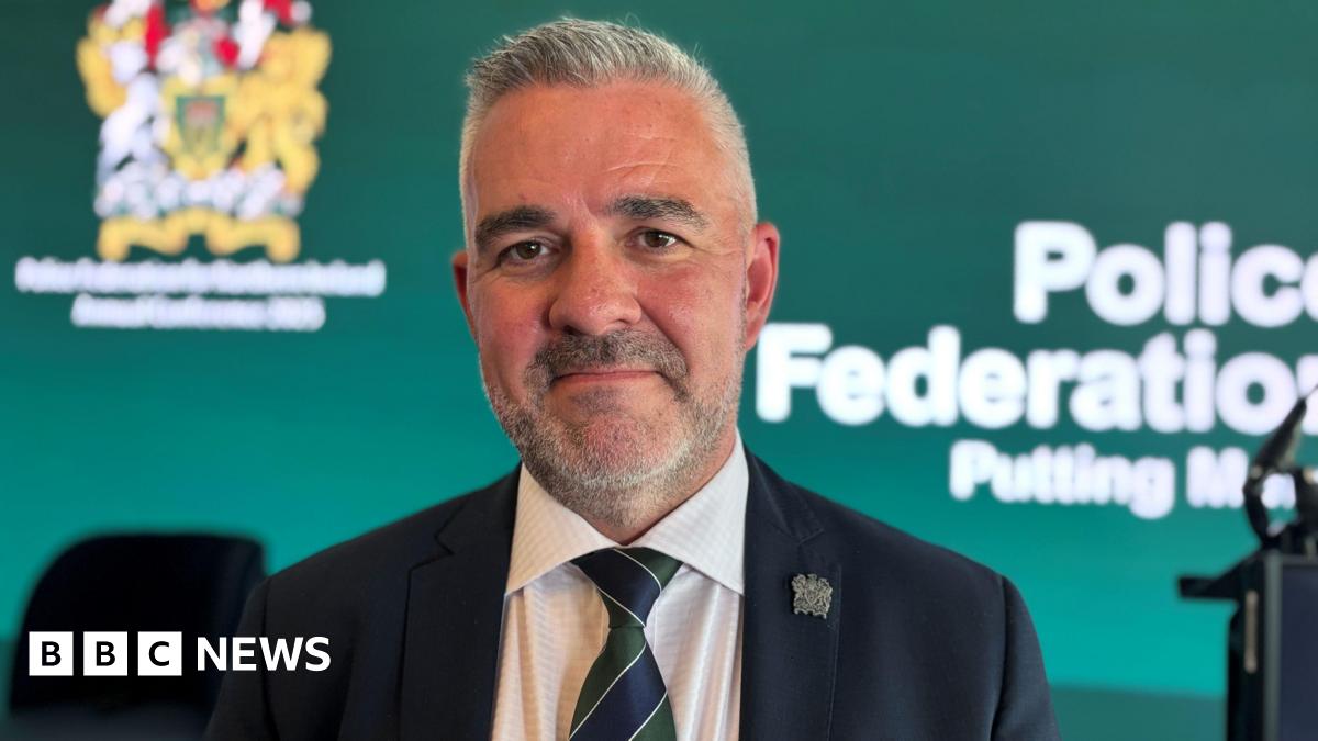 PSNI: Stormont can't fund recruitment plan federation claims - BBC News