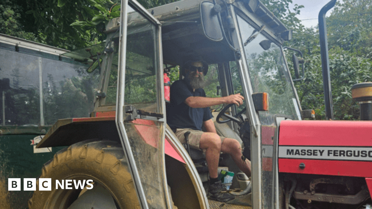 Sacrewell Farm tractor driver praises NHS after cancer treatment - BBC News