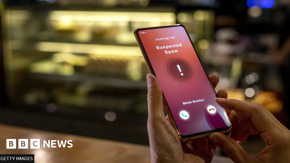 Rise in reports of 'shameful' recruitment scams - BBC News