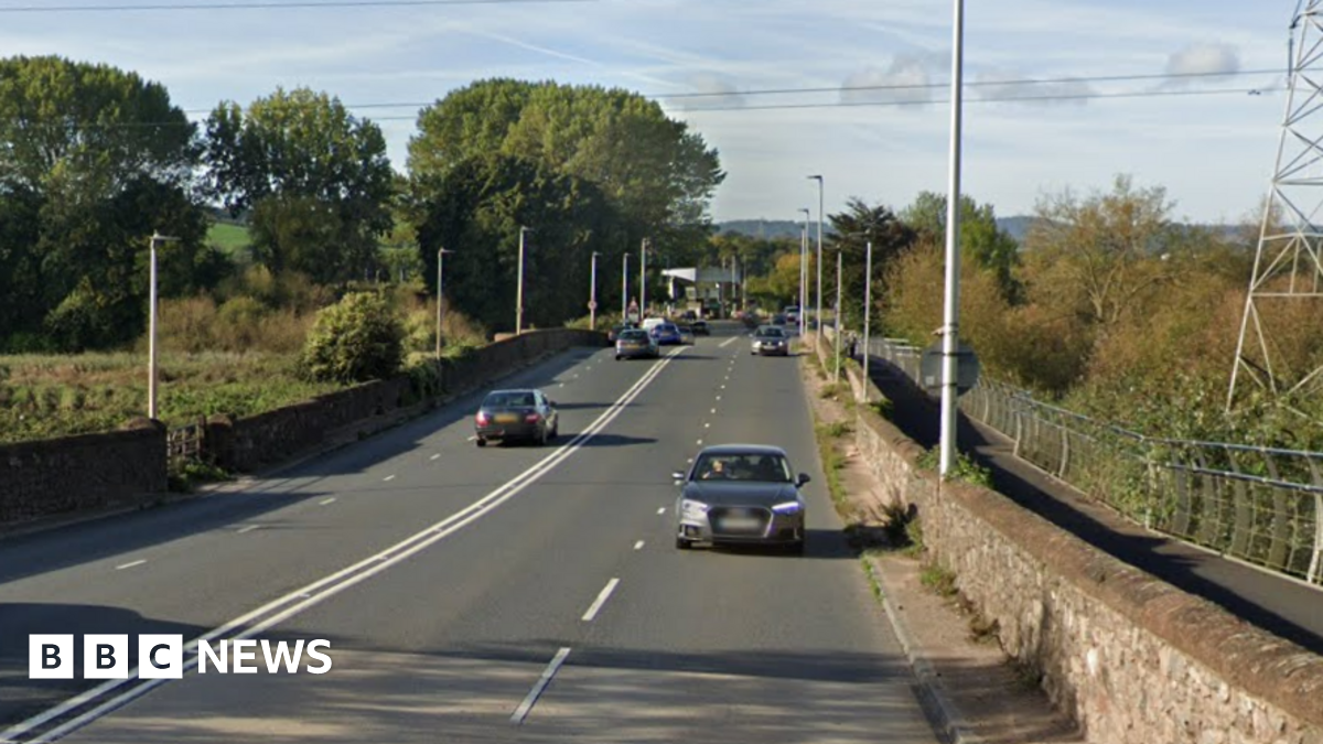 Exeter crash: Injured woman taken to hospital - BBC News
