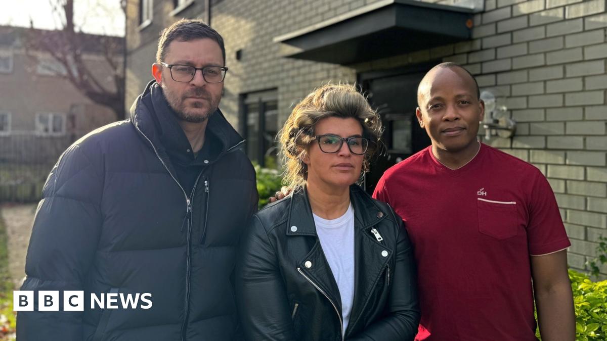 New-build Bellway home owners tell of roof leaks and loft mould - BBC News