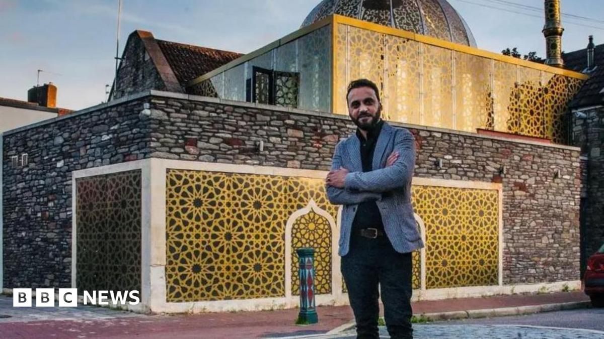 Bristol mosque leader suspended over Hamas video investigation - BBC News