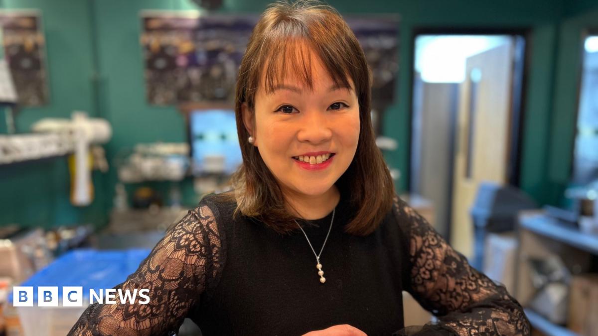 Why thousands of Hongkongers are now living in Solihull - BBC News