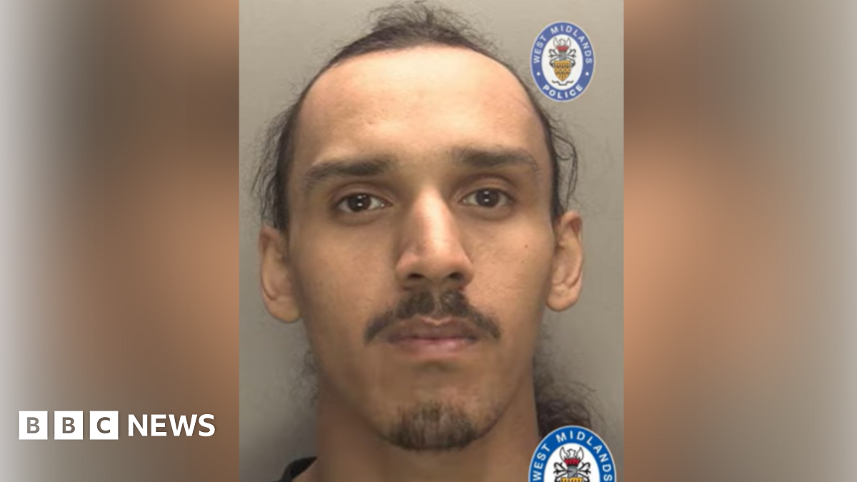 Wolverhampton man jailed for attempted murder with shotgun - BBC News