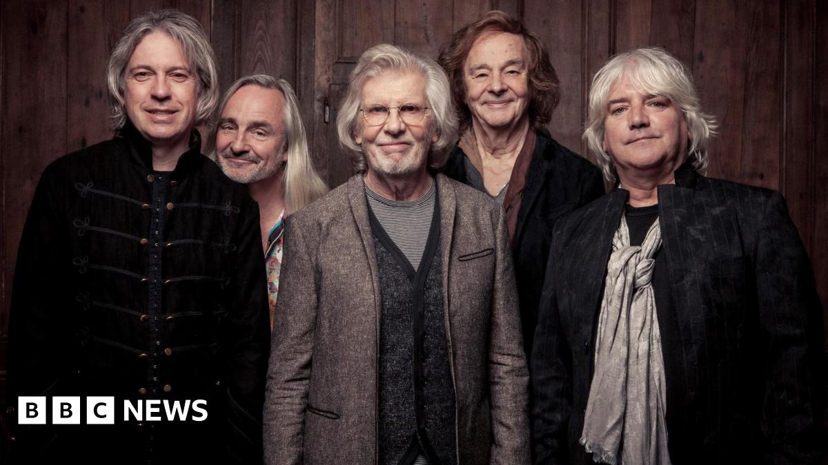 The Zombies' last concert in St Albans ‘tinged with sadness’ - BBC News