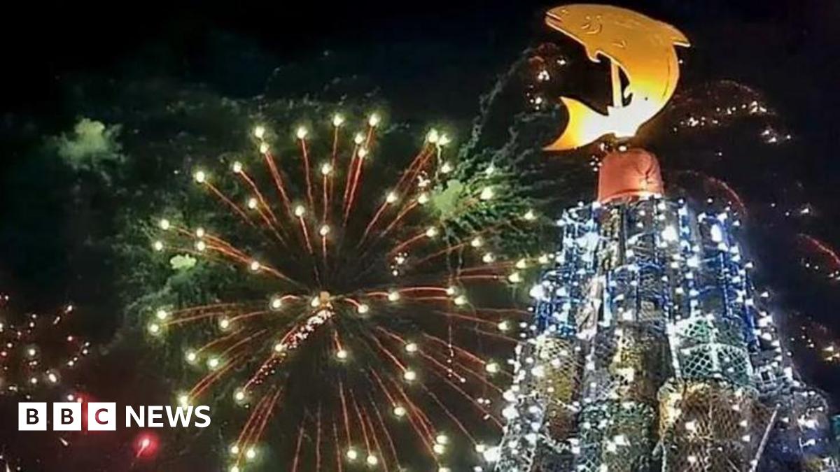 Lighting of Filey's lobster pot Christmas tree postponed due to storm ...