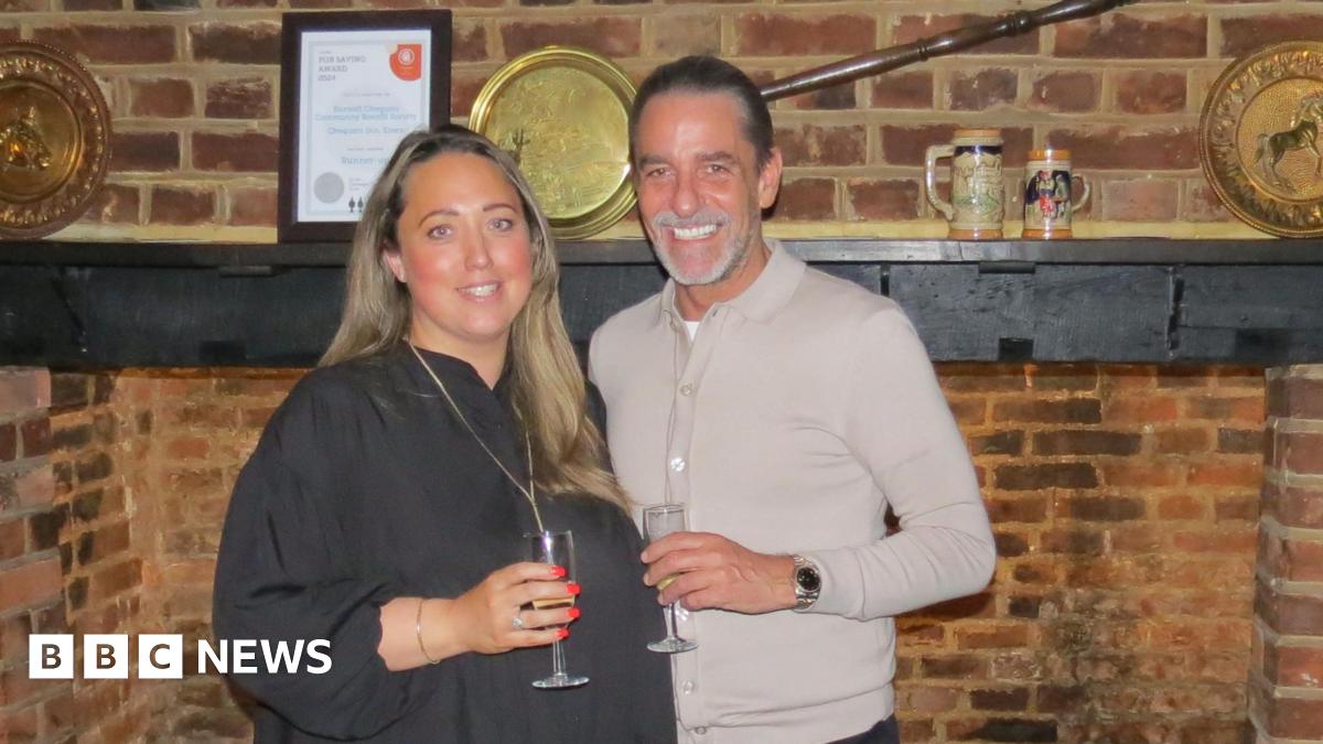 Roxwell pub to reopen thanks to £600k fundraising effort - BBC News