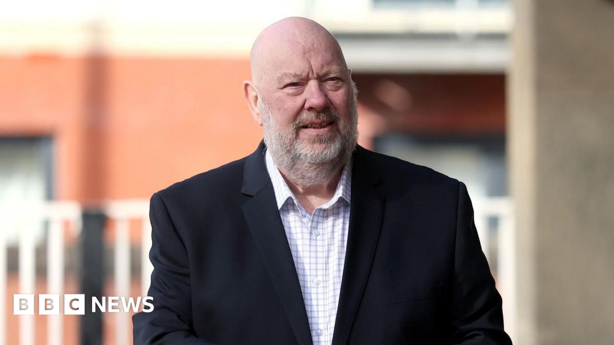 Joe Anderson and Derek Hatton in court over bribery charges - BBC News