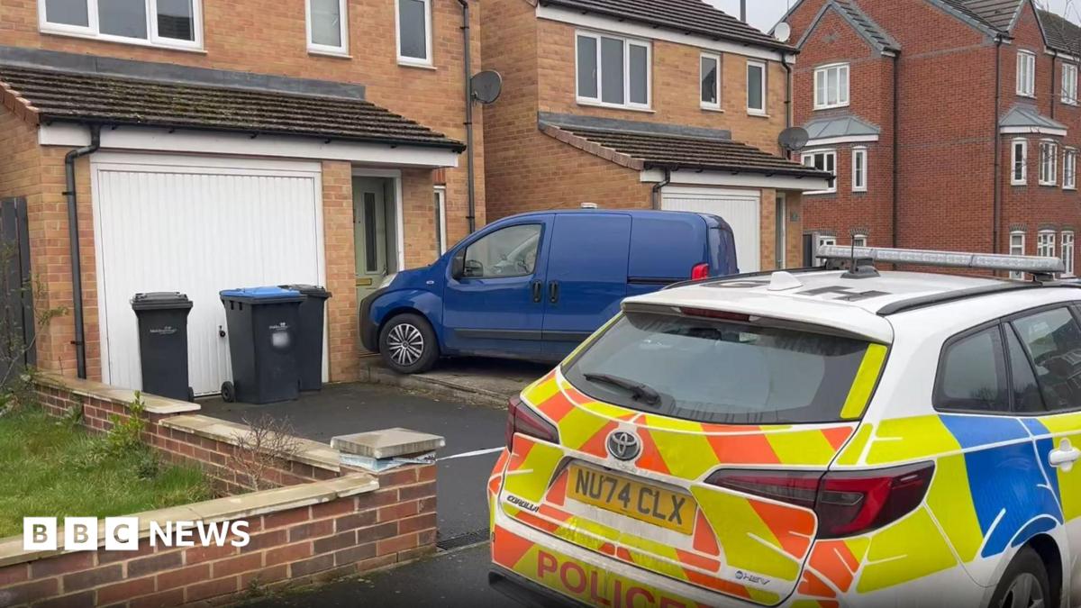 Man arrested in Middlesbrough after car driven towards door - BBC News