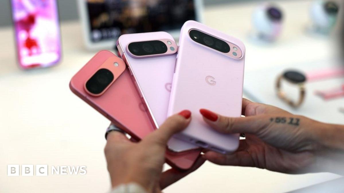 What's the point of buying the latest smart phone? - BBC News