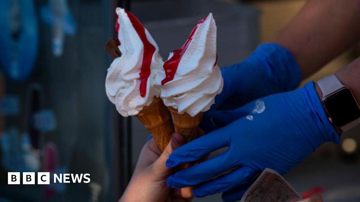 Greenwich Council implements ice cream van ban on street - BBC News