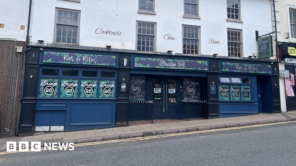 Northampton town centre venue shut after 'kitchen incident' - BBC News