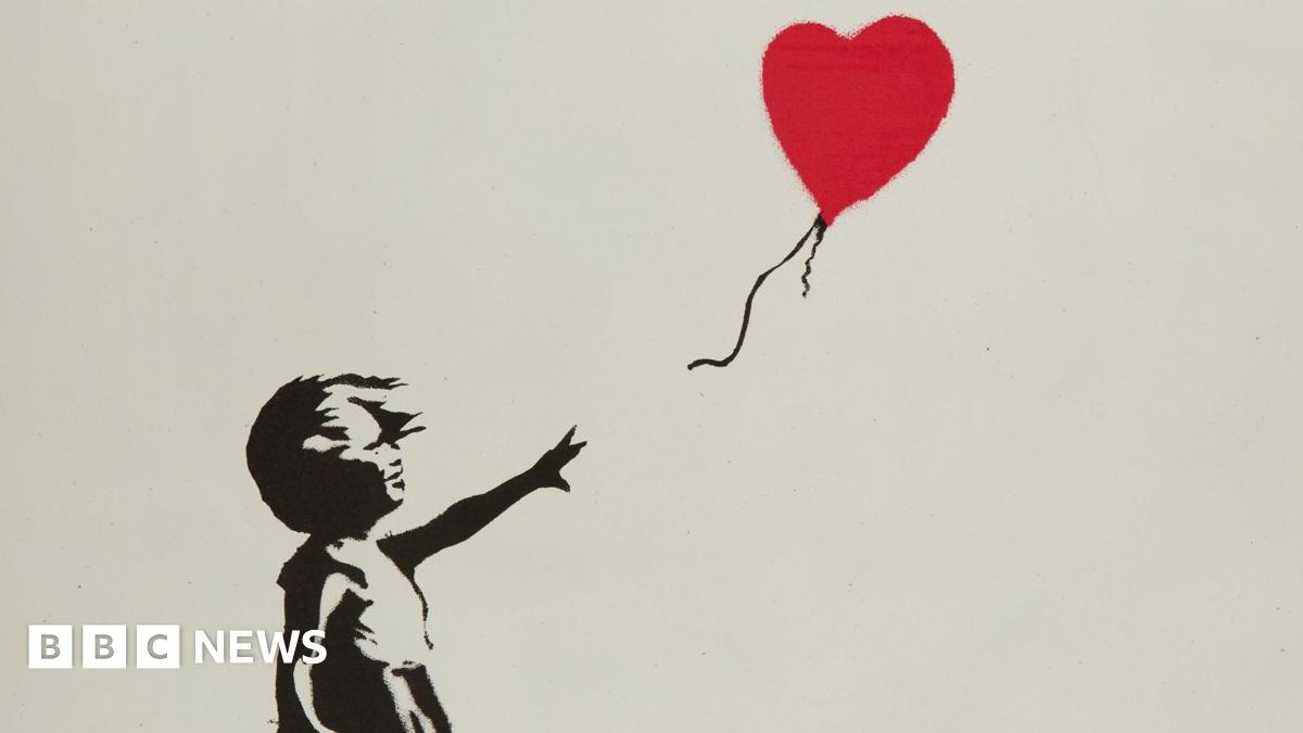 Banksy trial: Security guard gives evidence about artwork theft - BBC News
