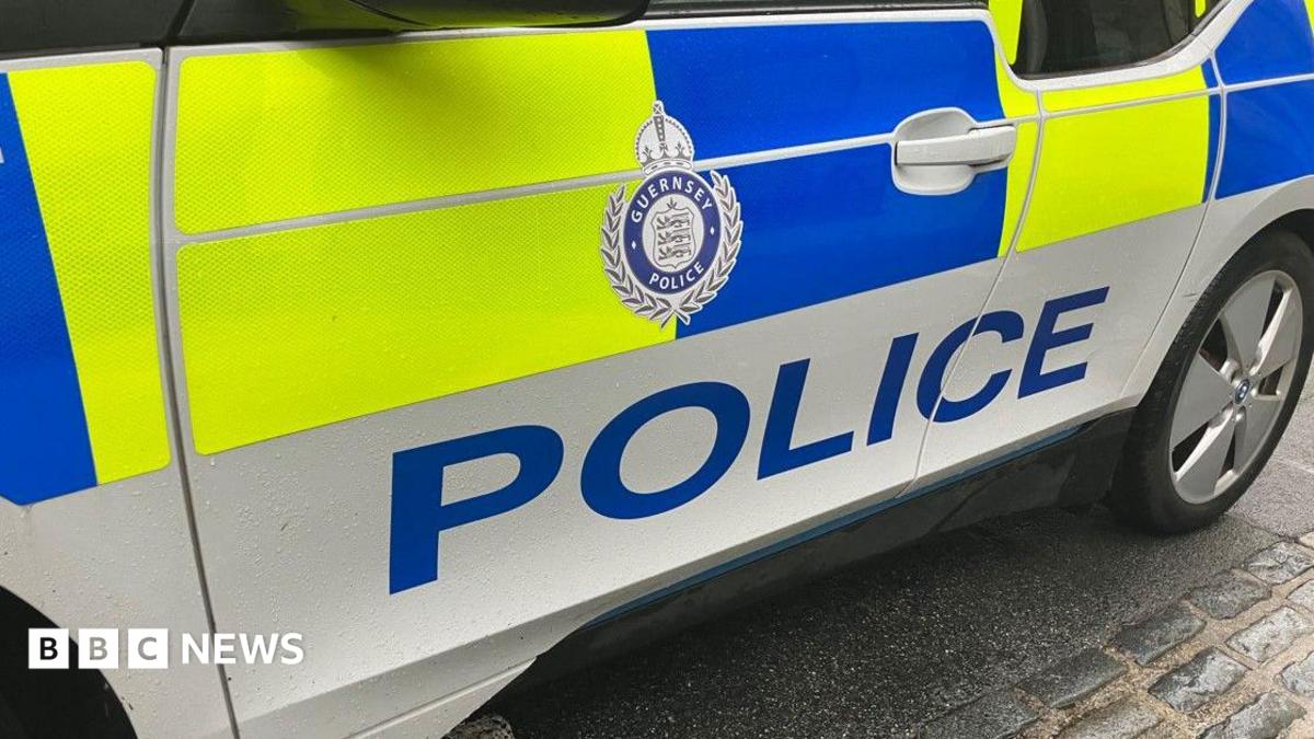 Missing man James Giles 'found safe' - police - BBC News