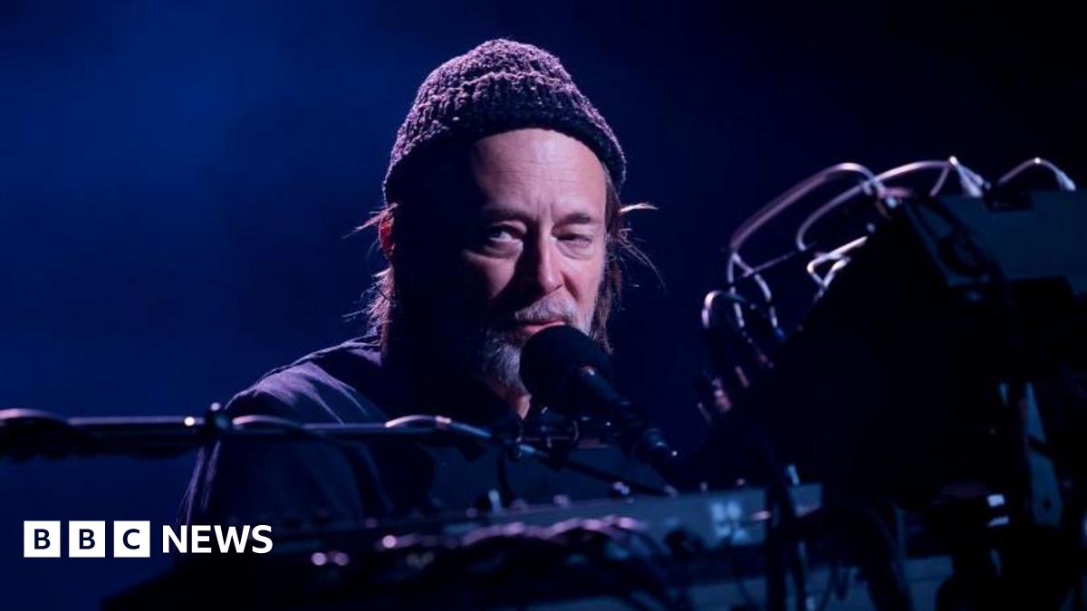 Radiohead singer Thom Yorke walks off stage as fan shouts Gaza protests ...