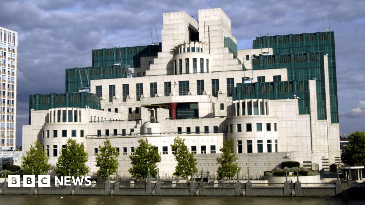 MI6 launches dark web portal to attract spies in Russia - BBC News