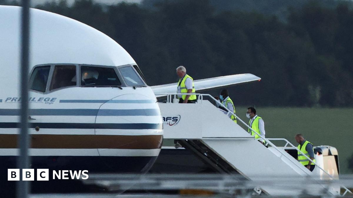 First Rwanda migrant flight delayed until at least 24 July - BBC News