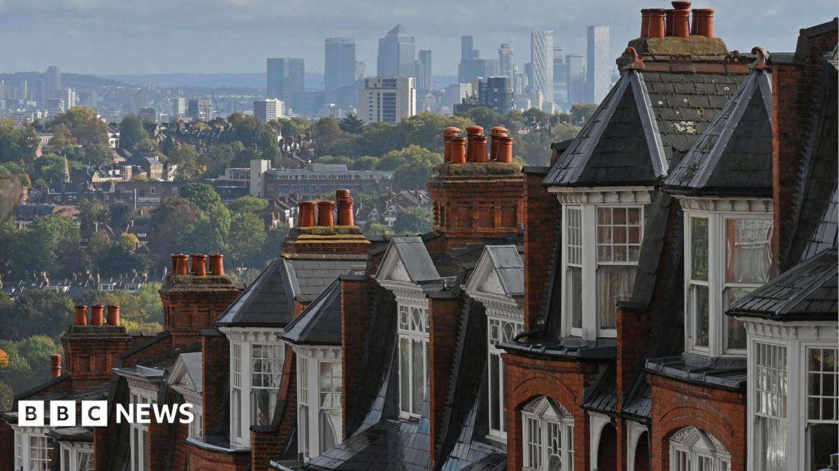 London sees rise in no-fault evictions amid ban stall - City Hall - BBC ...