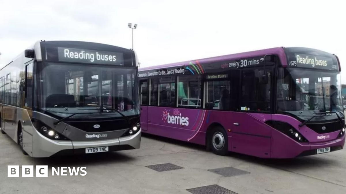 Reading: New bus route to Green Park Station - BBC News