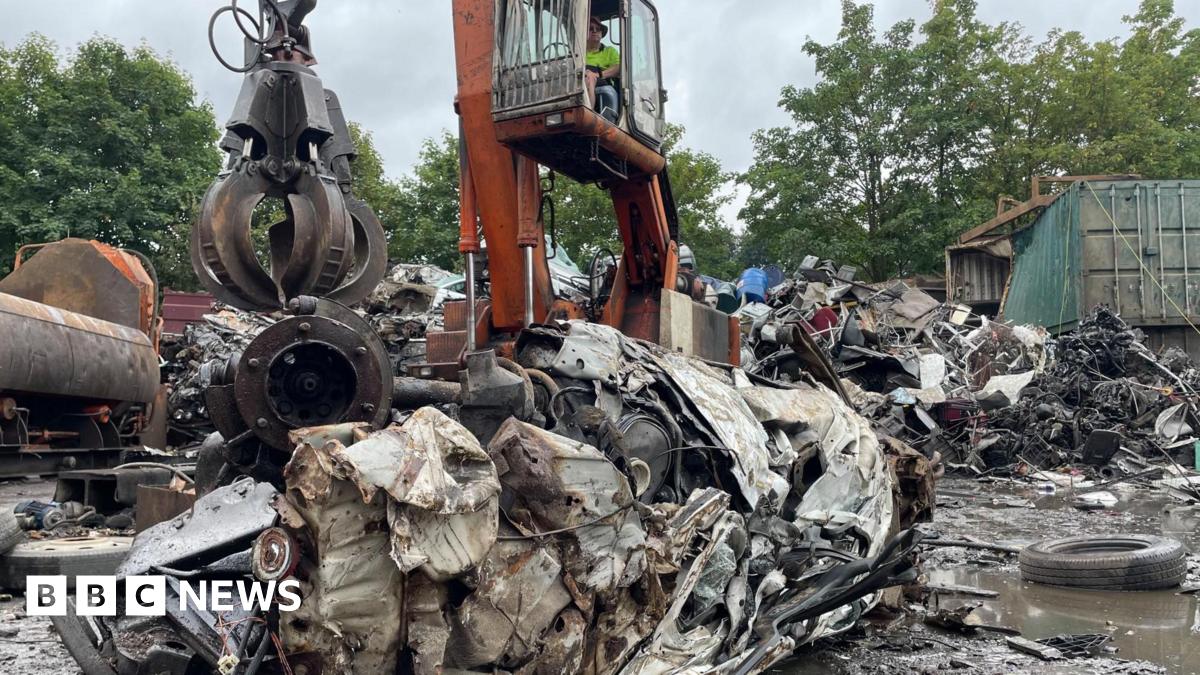 Barnsley council issues first £1,000 fly-tipping fine - BBC News