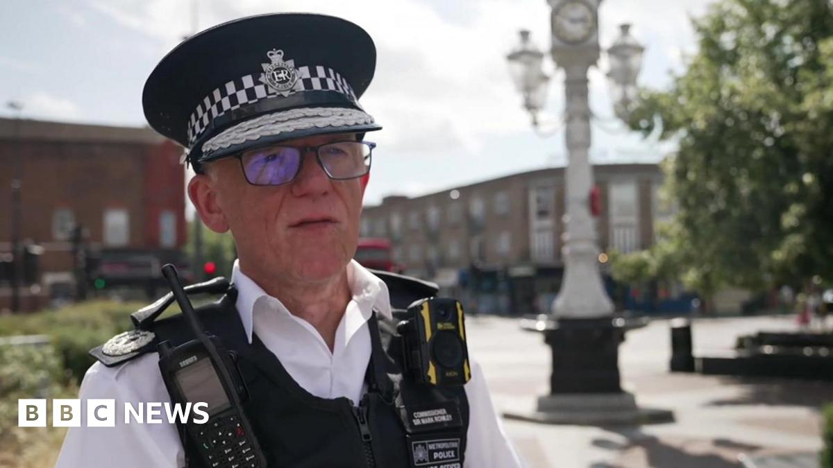 Sir Mark Rowley: Met Police chief wants to focus on local crimes - BBC News