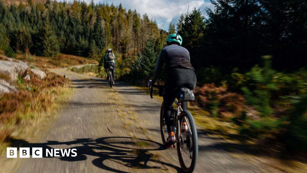 Gralloch gravel cycling event in Gatehouse of Fleet expands - BBC News
