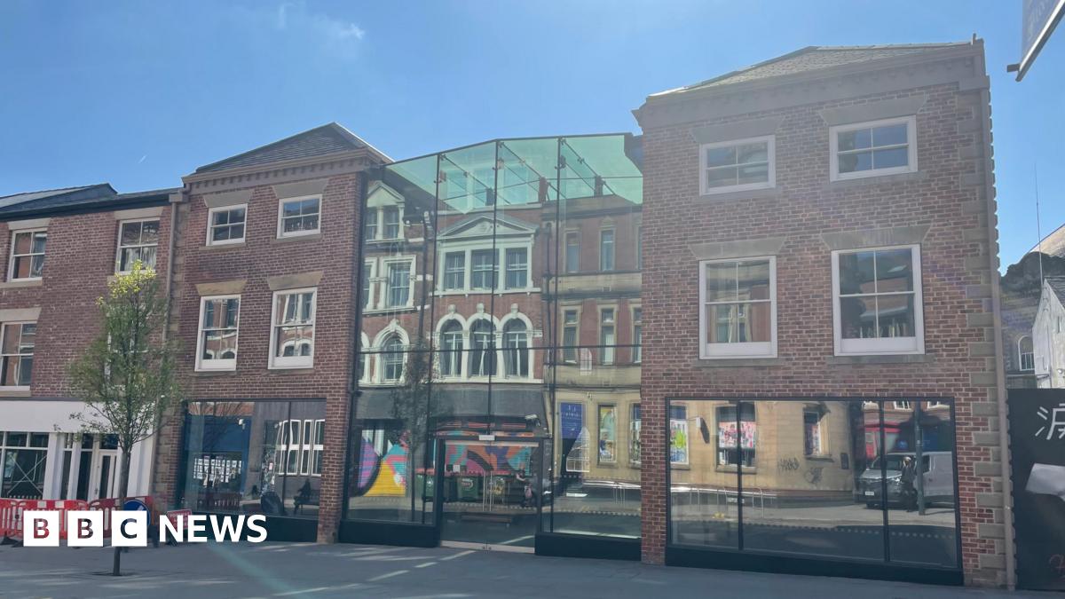 Leeds' First White Cloth Hall could become café and tattoo studio - BBC ...