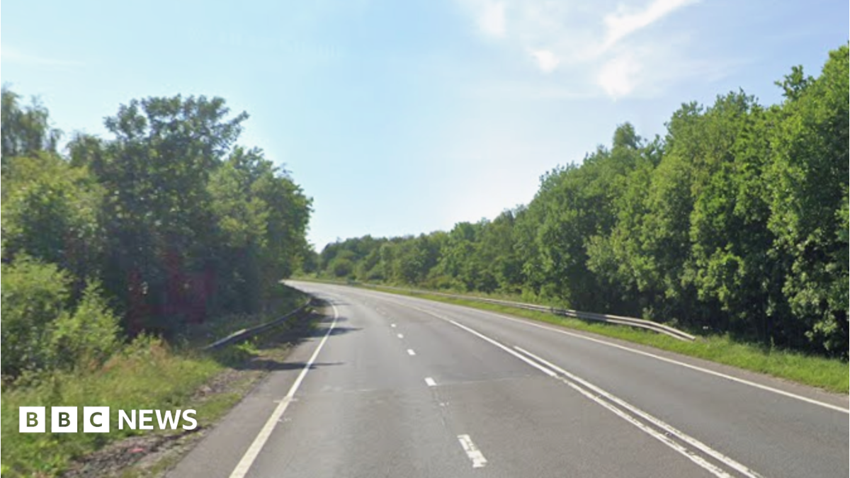 Man dies at scene after one-vehicle crash on A75 near Dumfries - BBC News