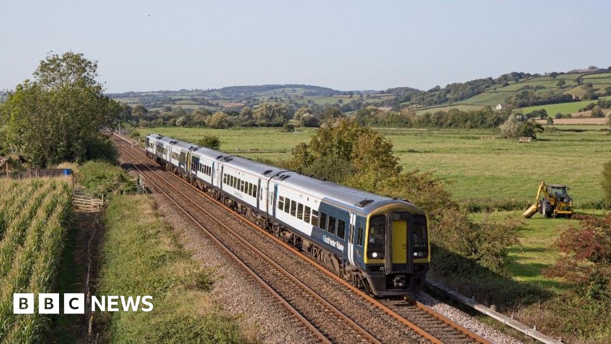 SWR announces train timetable changes due to hot weather - BBC News