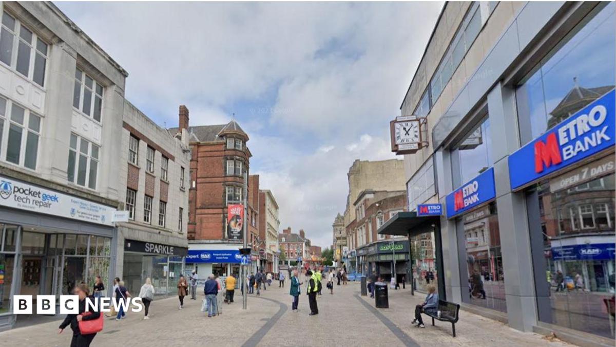 Plans to boost Wolverhampton and attract investors approved - BBC News