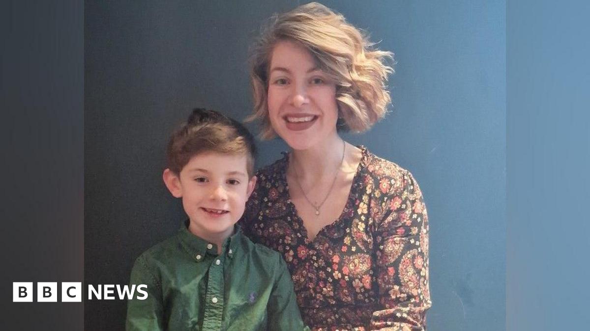 Shrewsbury: Seven-year-old boy becomes a published author - BBC News