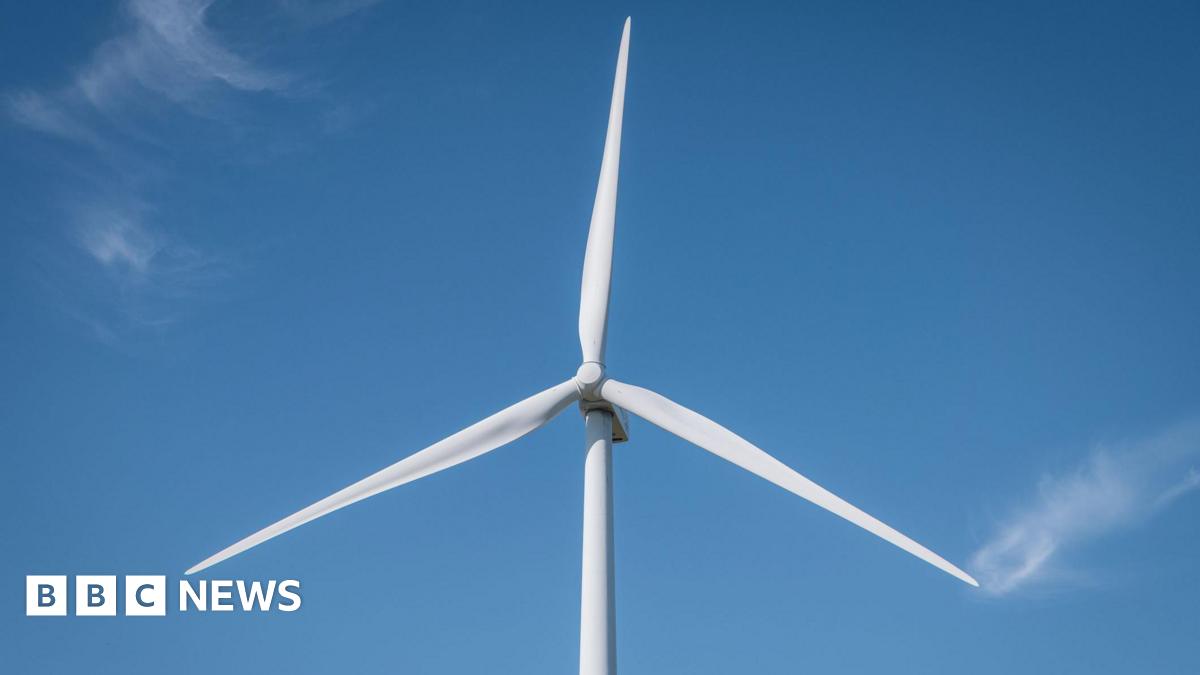 Ministers approve Borders wind farm despite council opposition - BBC News