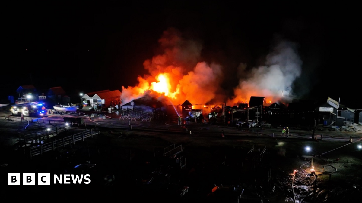 Southwold fish and chip restaurant ruined in fire could reopen - BBC News