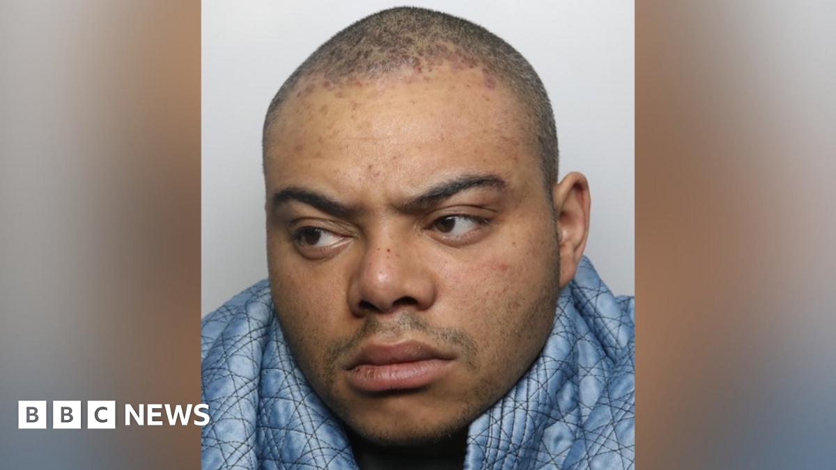 Derby coat thief who pulled knife on shop worker jailed - BBC News