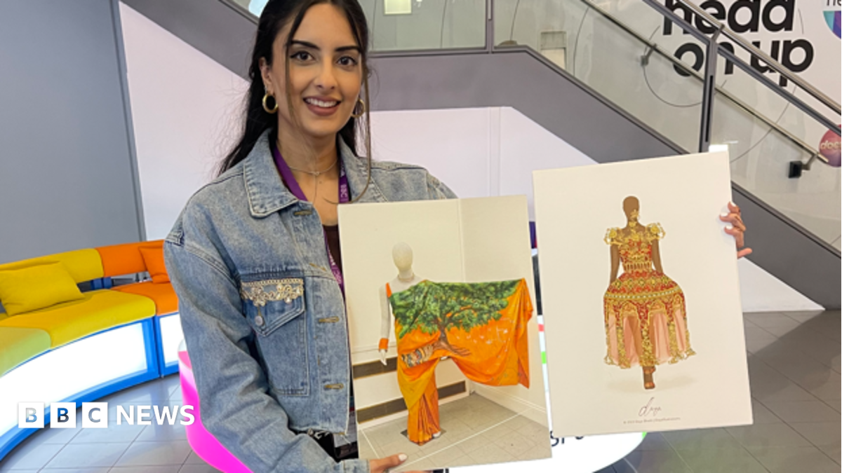 Wolverhampton: Exhibition of hand-painted saree uses augmented reality ...